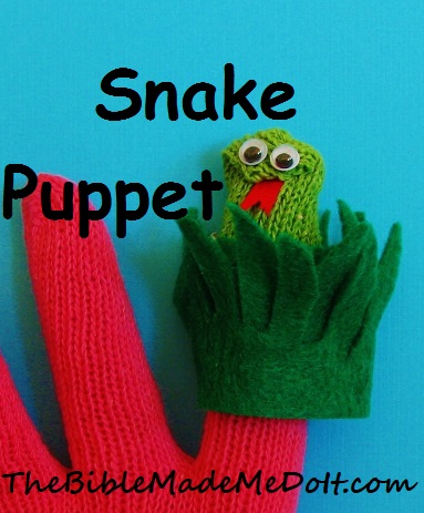 MOSES: SNAKE PUPPET ON A GLOVE | The Bible made me do it!